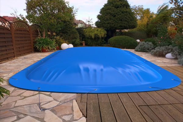 Aufblasbare Poolabdeckung oval – IntemaAIR® » nach Maß